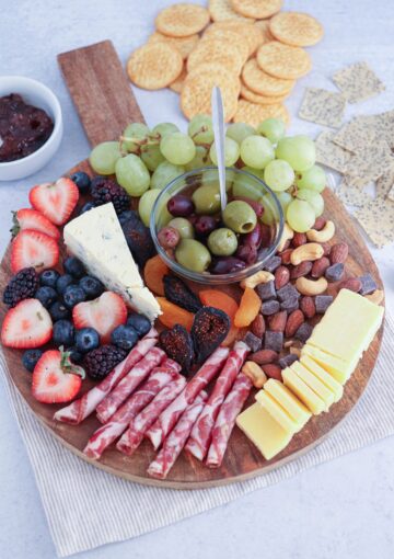 Small Charcuterie Board - Wholly Tasteful