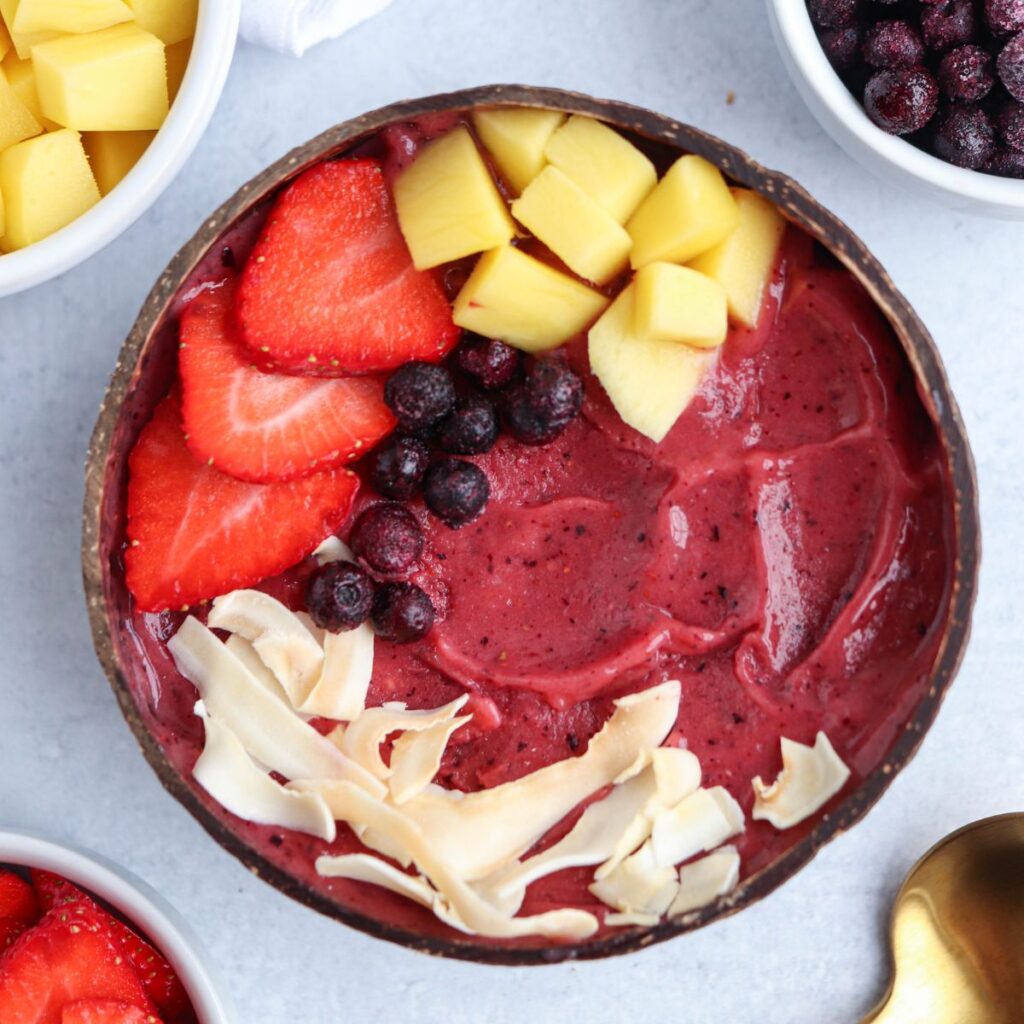 How to make a thick smoothie bowl (No Ice, Never Watery) - Wholly Tasteful
